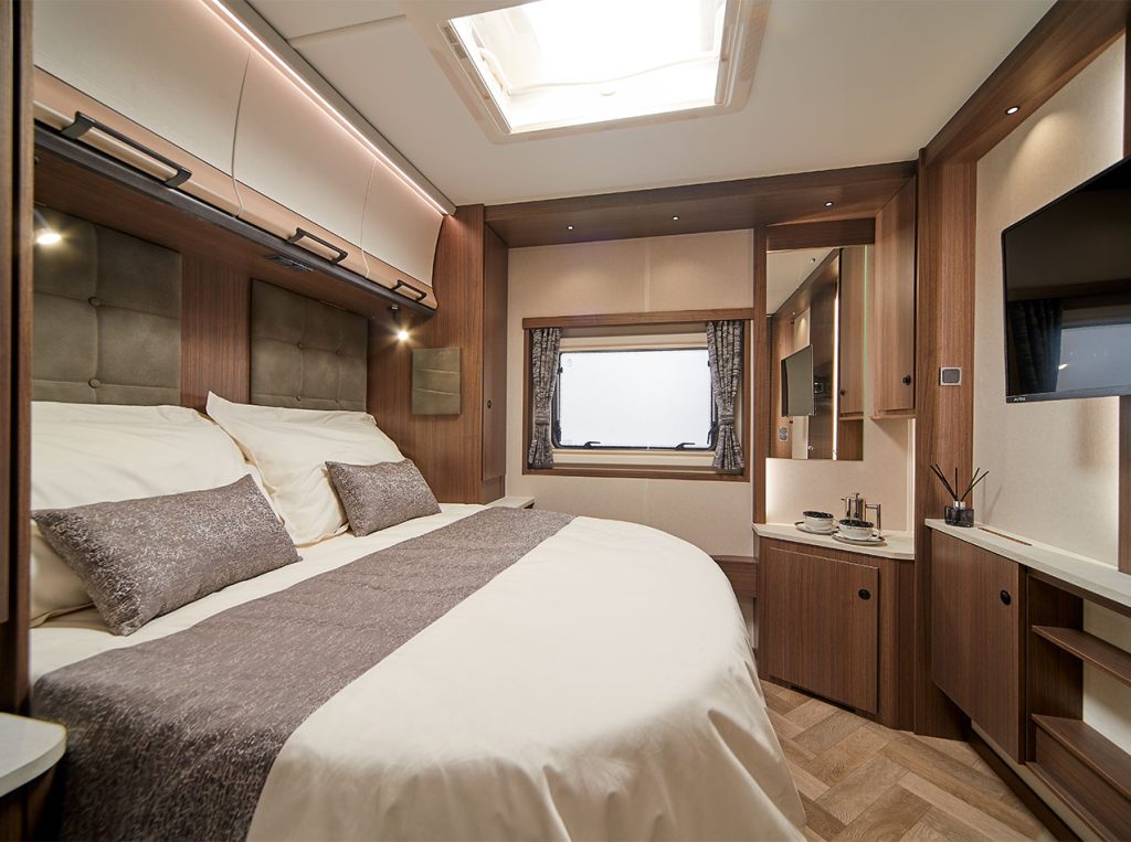 Coachman | Laser - Coachman